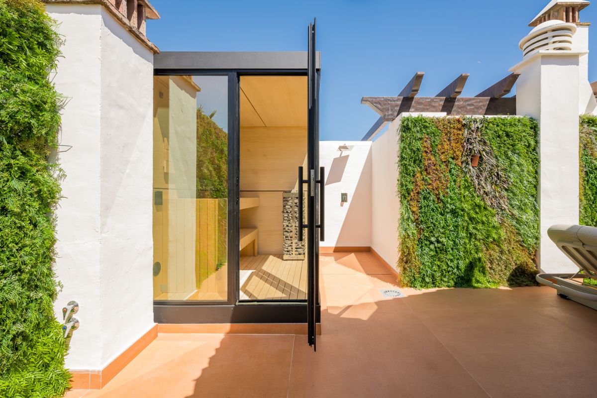 Bahia del Velerin 4.7 volledig gerenoveerde penthouse in de ...